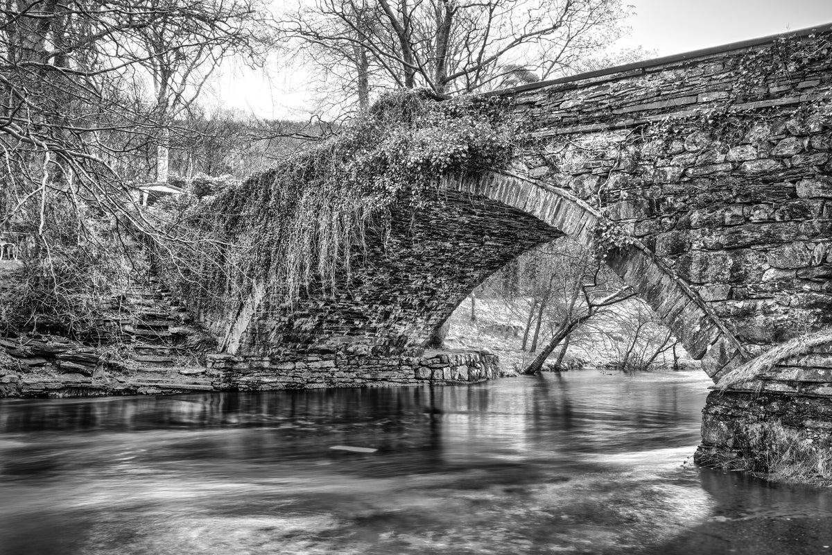 LDS0004 - Ogwen Bank Bridge, B&W – Smart Imaging & Framing